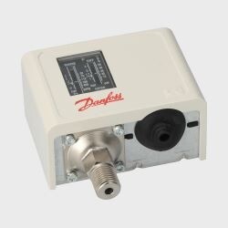Danfoss pressostat KP15 LP 0,2/7,5bar, HP 8/32bar, 1/4" flare - Øwre-Johnsen AS